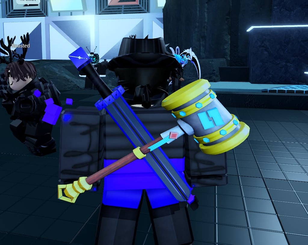 Hammer of Productivity resizes with character body proportion - Catalog ...